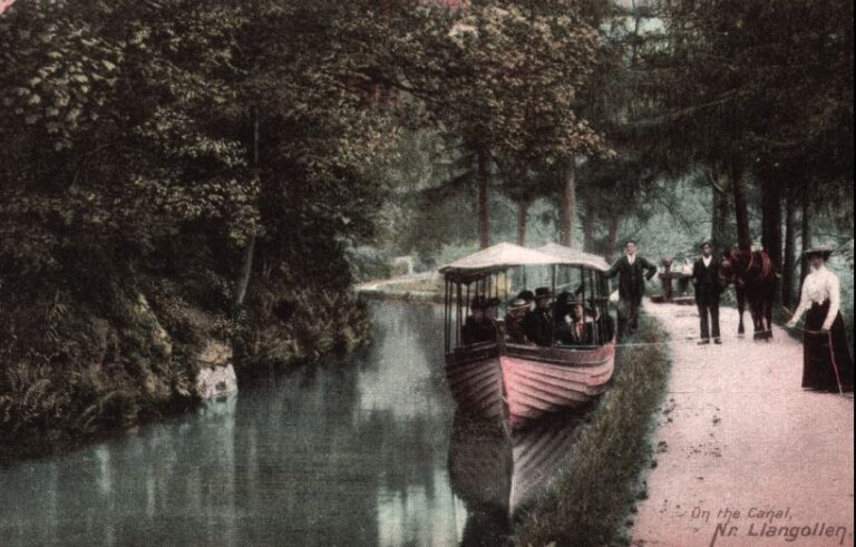 Llangollen Wharf Tour - Pontcysyllte Aqueduct and Canal World Heritage site