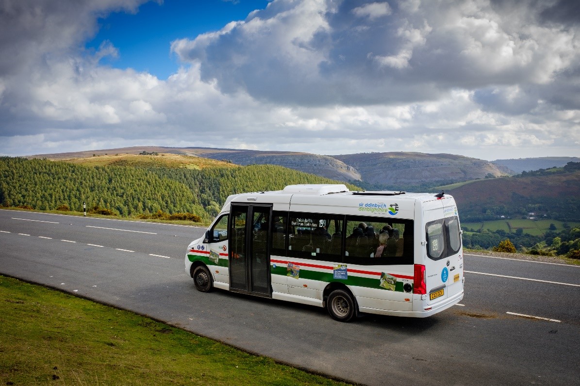 Popular sightseeing bus service returns. - Pontcysyllte Aqueduct and ...